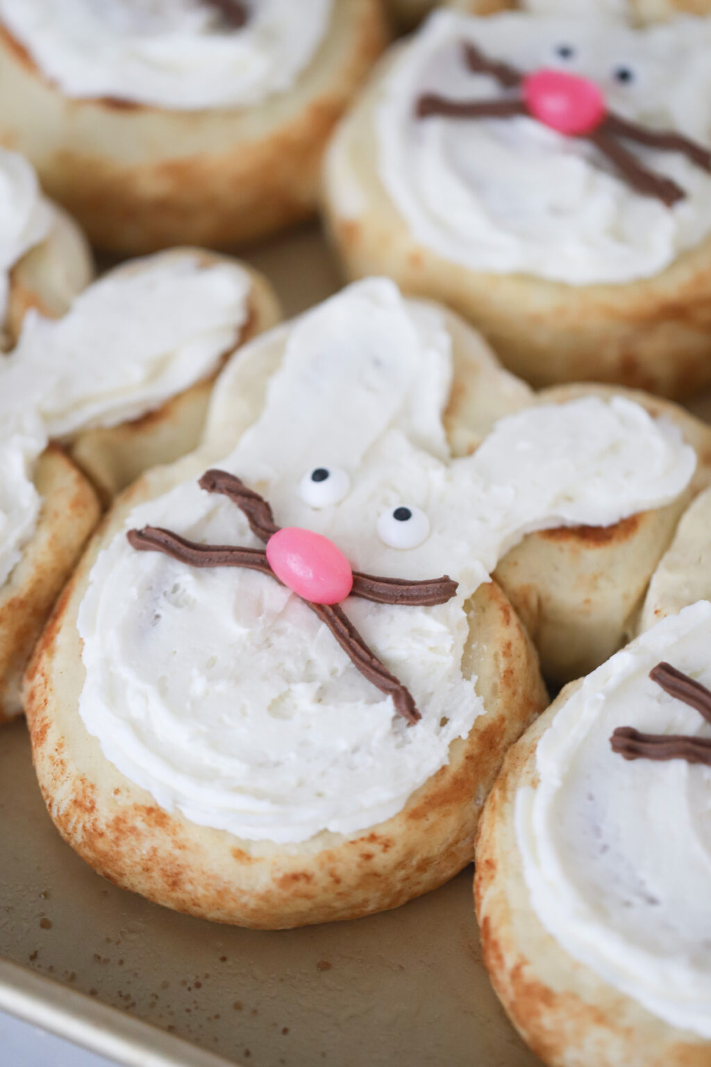 Easter Bunny Cinnamon Rolls - The Carefree Kitchen