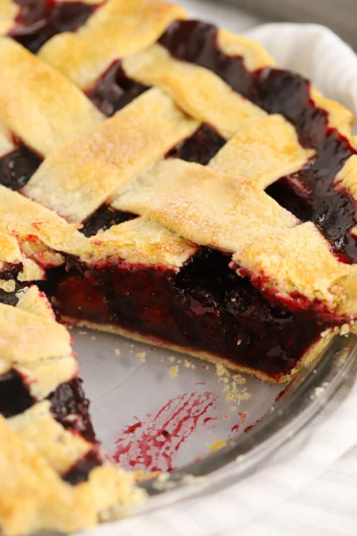 Blackberry Pie Recipe - The Carefree Kitchen