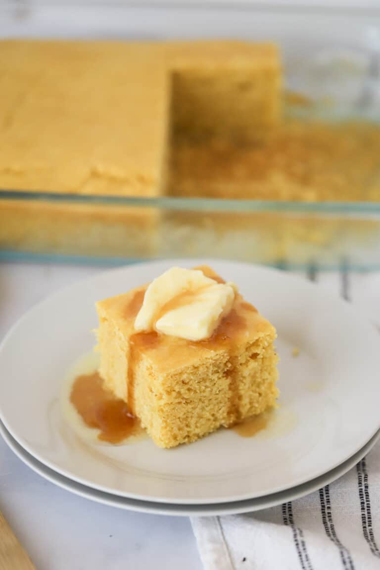 Easy Homemade Cornbread Recipe - The Carefree Kitchen