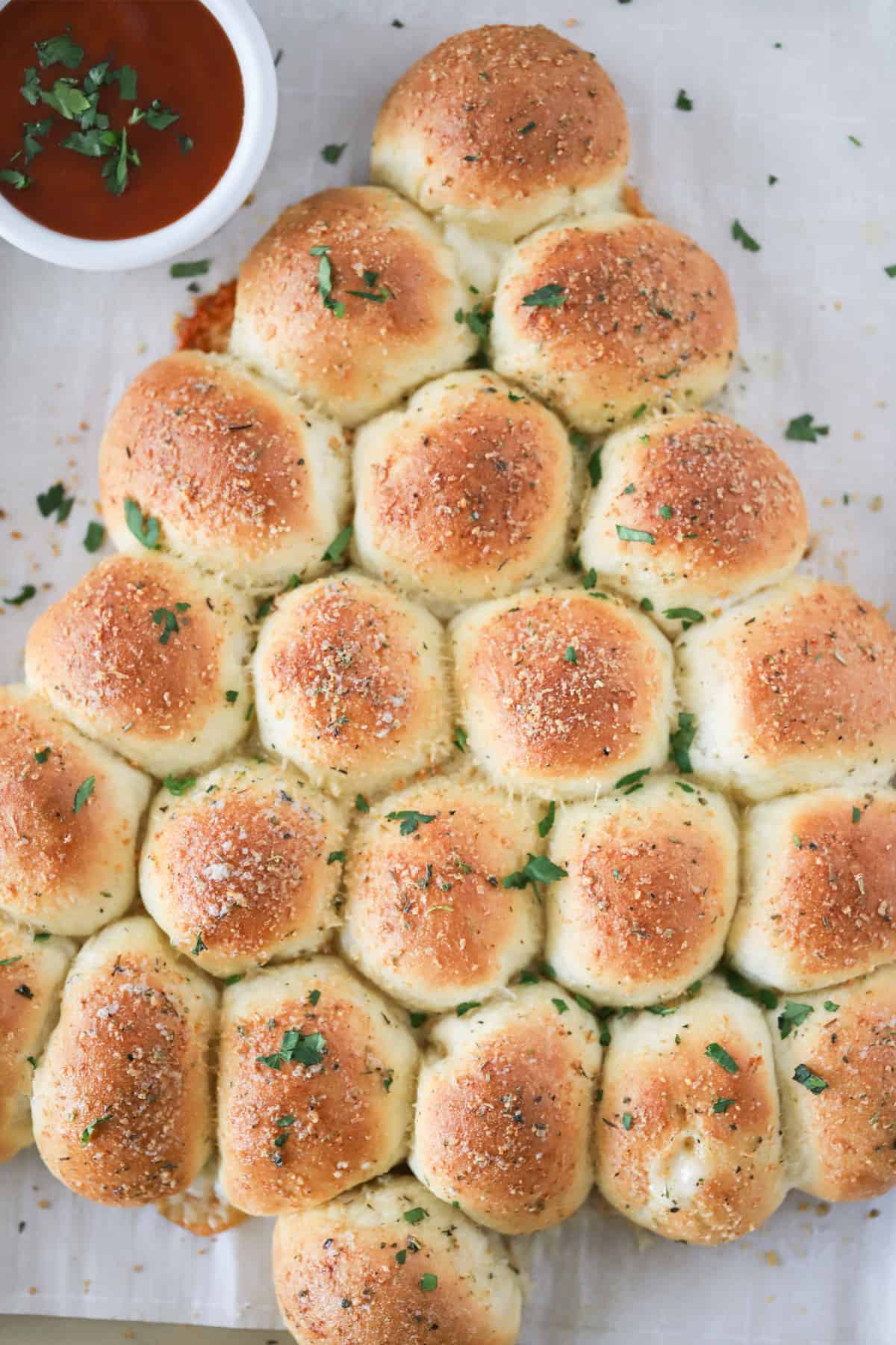 Christmas Tree Garlic Pull-Apart Rolls - The Carefree Kitchen