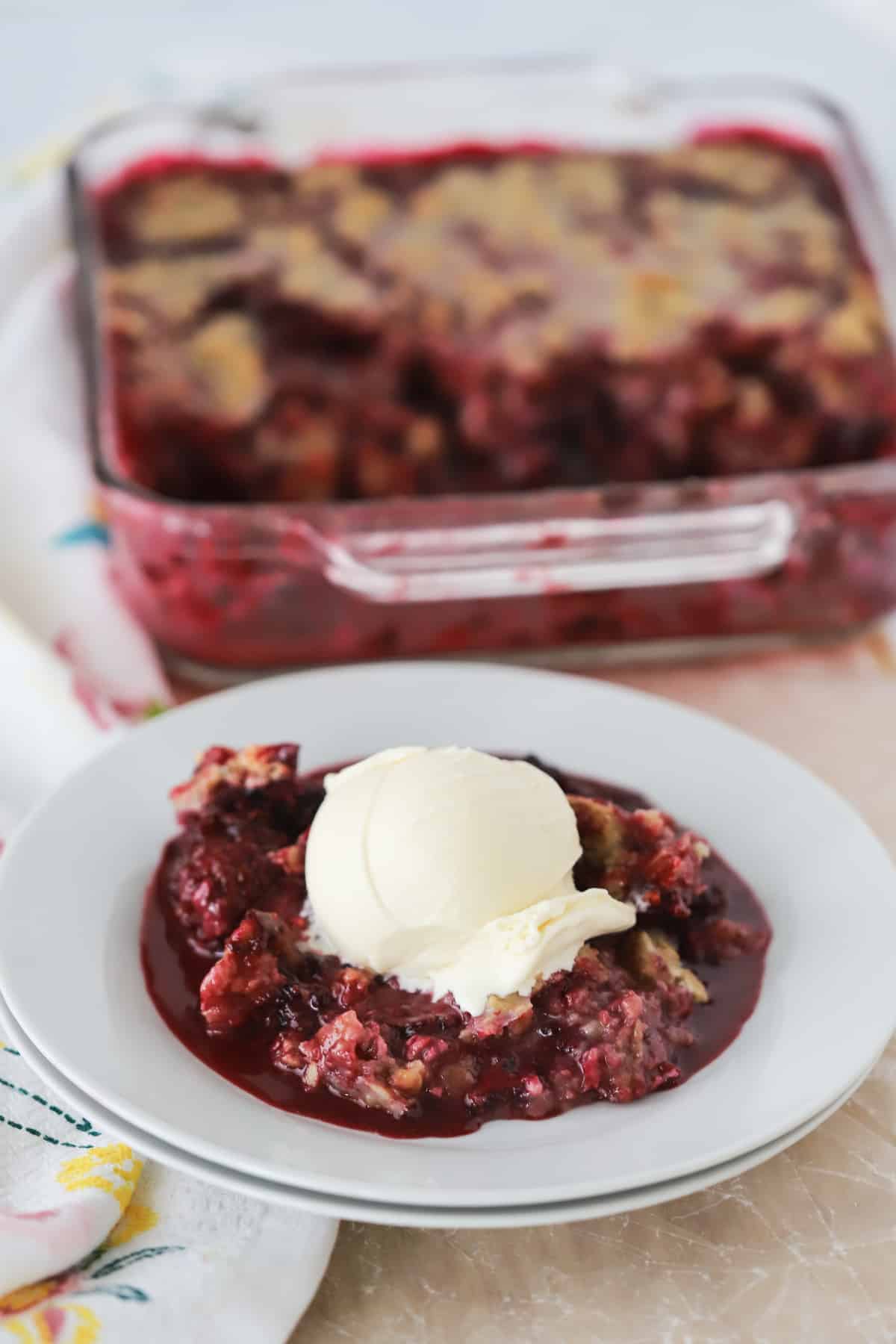 Best Blackberry Crisp Recipe - The Carefree Kitchen