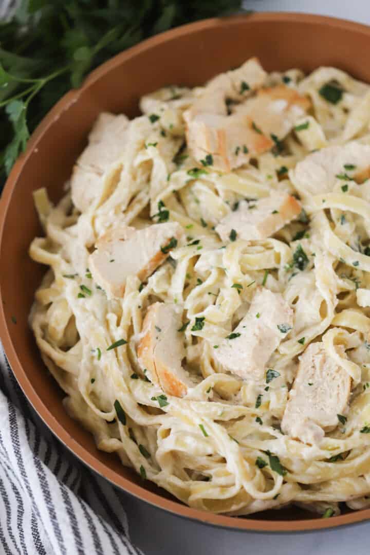 Easy Homemade Chicken Alfredo Pasta - The Carefree Kitchen