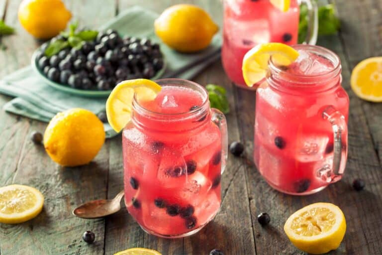 Berry Lemonade Recipe - The Carefree Kitchen