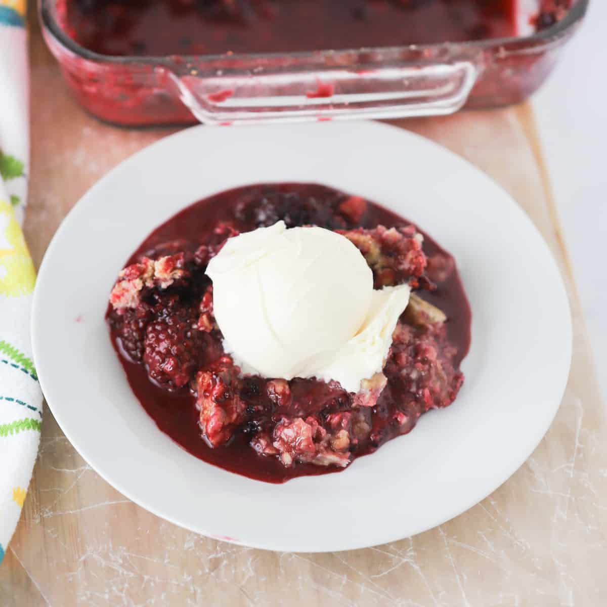 Best Blackberry Crisp Recipe - The Carefree Kitchen