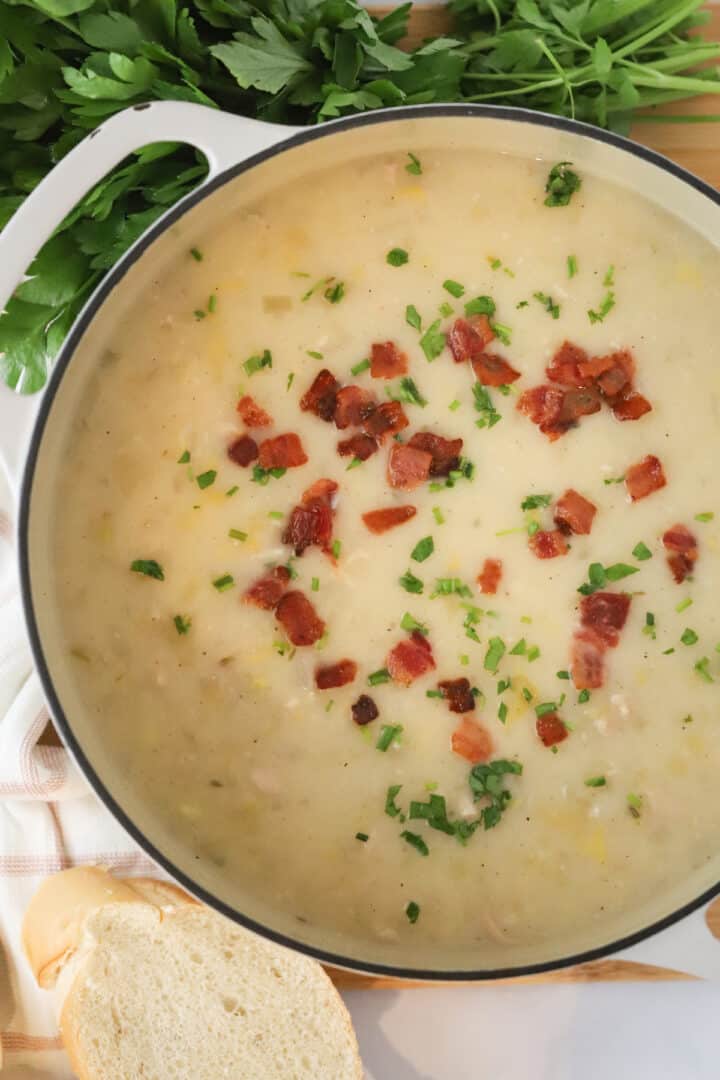 Easy Clam Chowder Recipe - The Carefree Kitchen