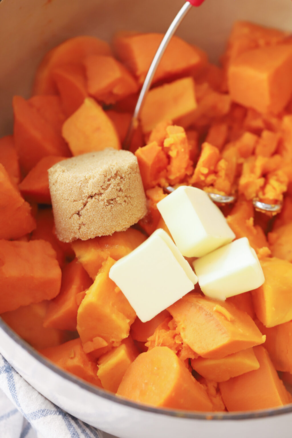 Easy Mashed Sweet Potatoes - The Carefree Kitchen