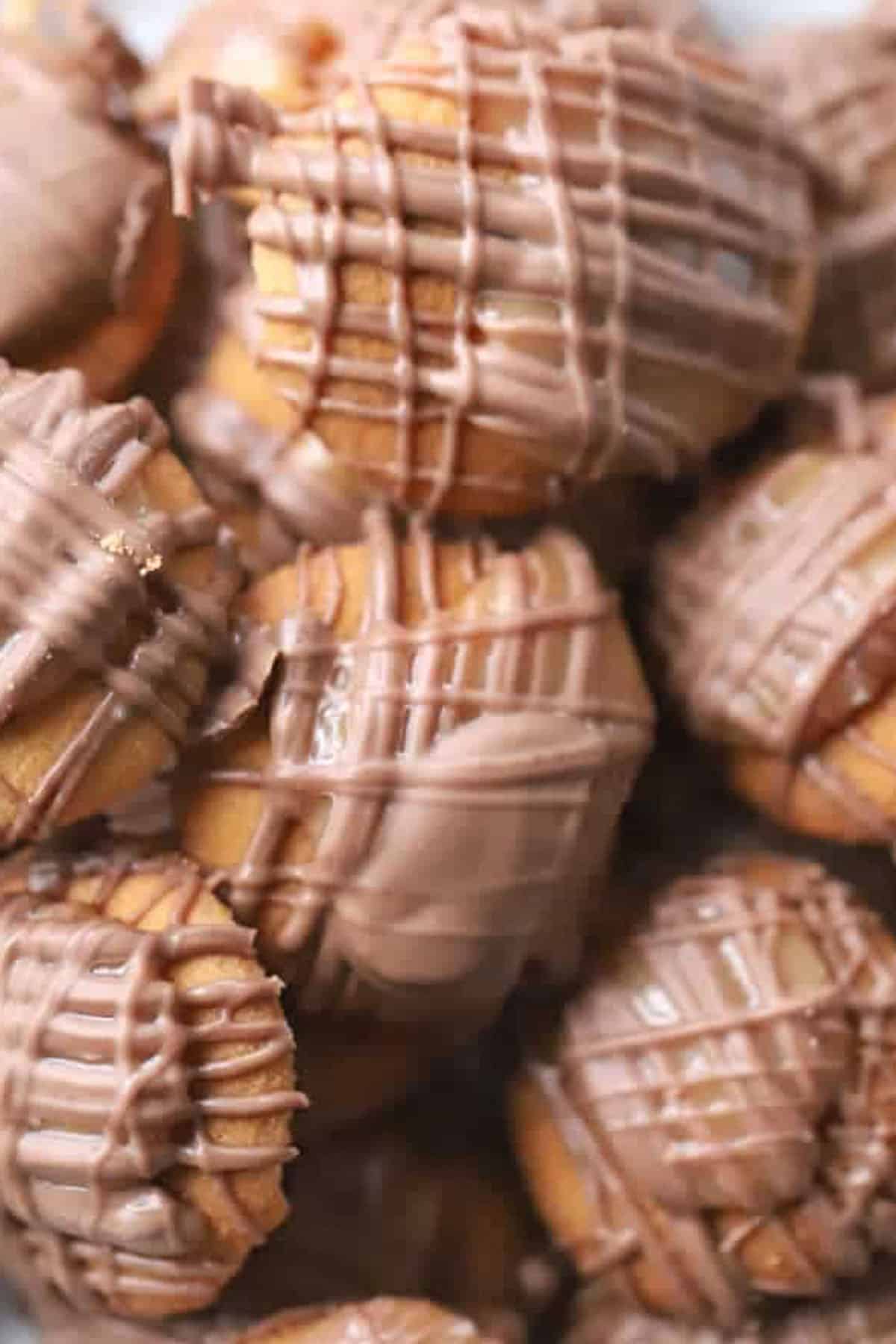 Caramel Chocolate Nilla Wafers Candy - The Carefree Kitchen