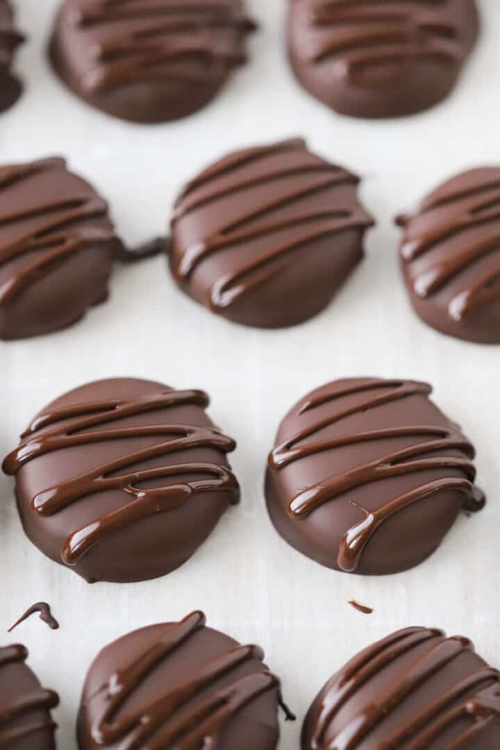 Homemade Peppermint Patties Recipe - The Carefree Kitchen