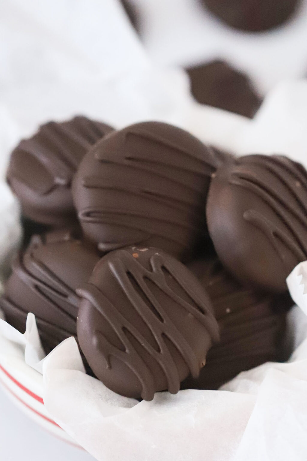 Homemade Peppermint Patties Recipe - The Carefree Kitchen