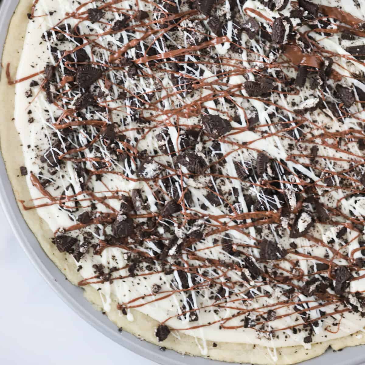Oreo Dessert Pizza - The Carefree Kitchen